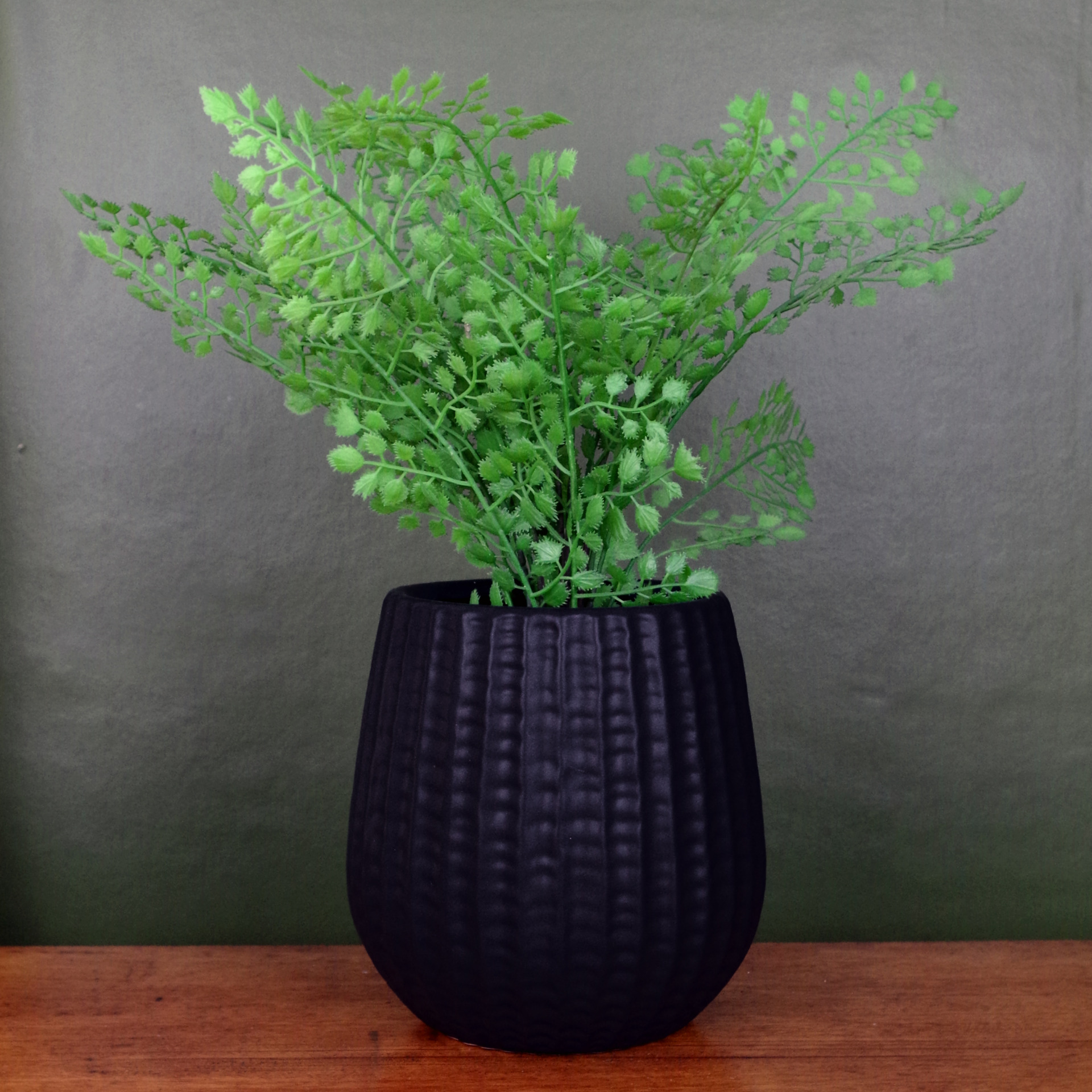 Black Ceramic Planter Plant Pot - Leaf Design Wholesale